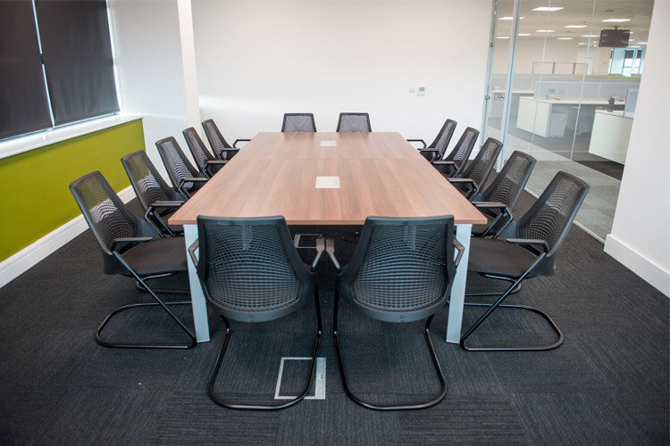 Amazon Project Phase 1 Boardroom & Meeting Room Fitout By Huntoffice ...