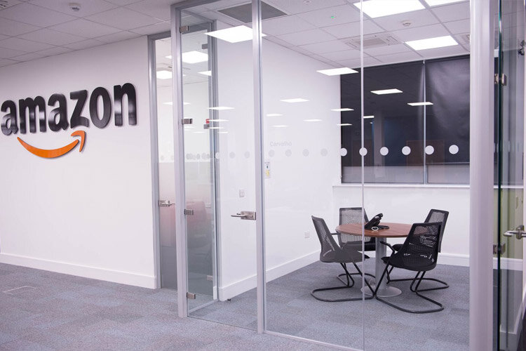 Amazon Project Phase 2 Boardroom & Meeting Room Fitout By Huntoffice ...
