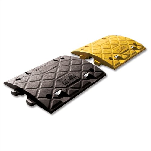 Jumbo Ramp Speed Bump 4mph Inner Section Pair PVC Reflectors Yellow ...